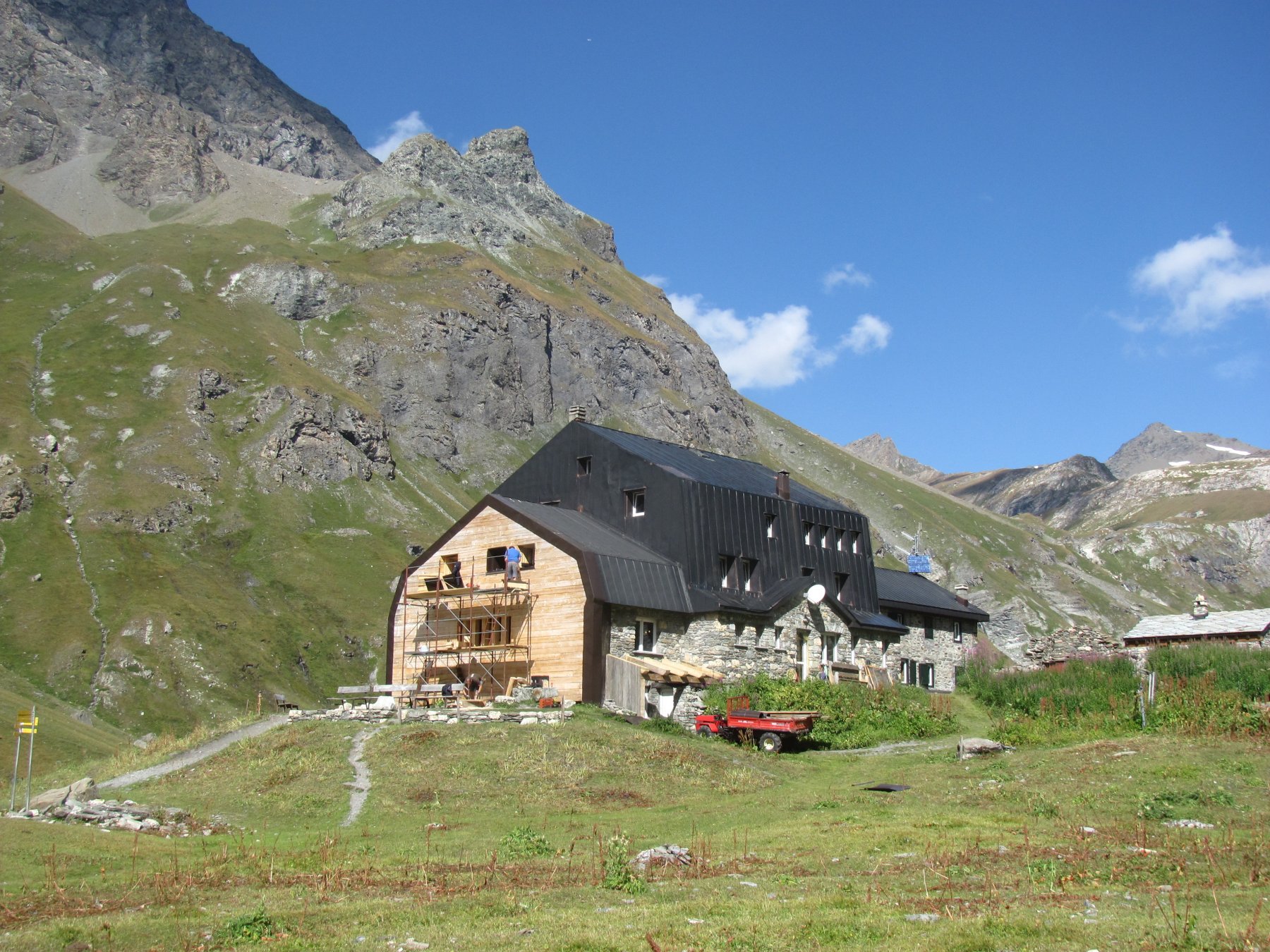 Bezzi Mario (Rifugio) da Usellieres - Escursionismo | Camminata a ...