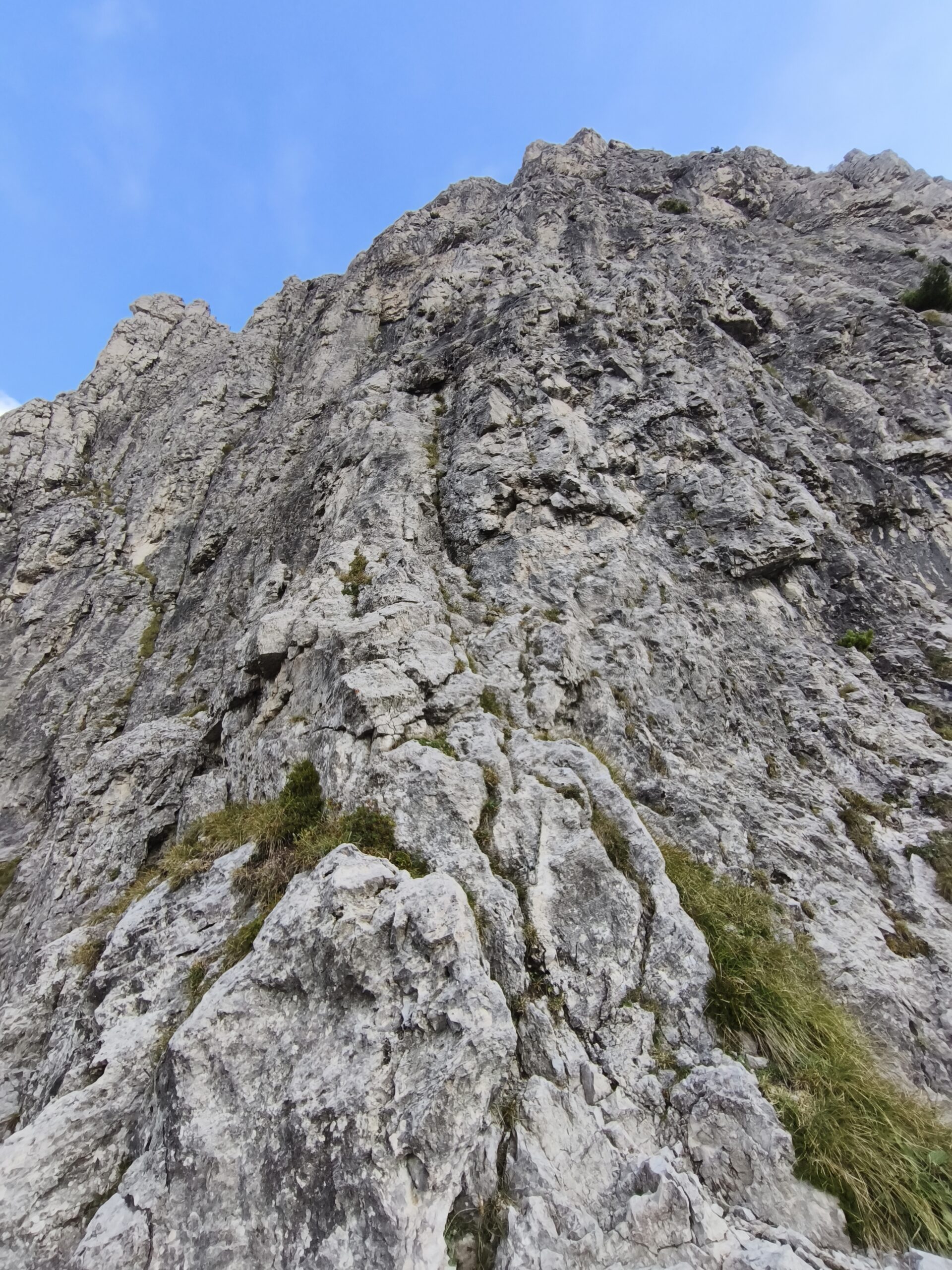 Grigna Meridionale, Piramide Casati – Spigolo Vallepiana - Arrampicata ...